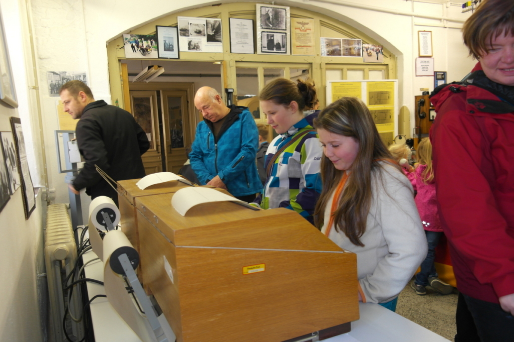 01.11.2014 - Kindergruppe besucht Fernmeldemuseum - Historische ...